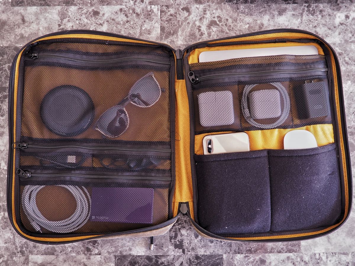 WaterField Tech Folio Plus Review: Leave no accessory behind! | iMore