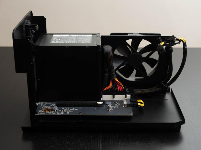 Razer Core X Review: Affordable eGPU Performance - Tom's Hardware | Tom ...