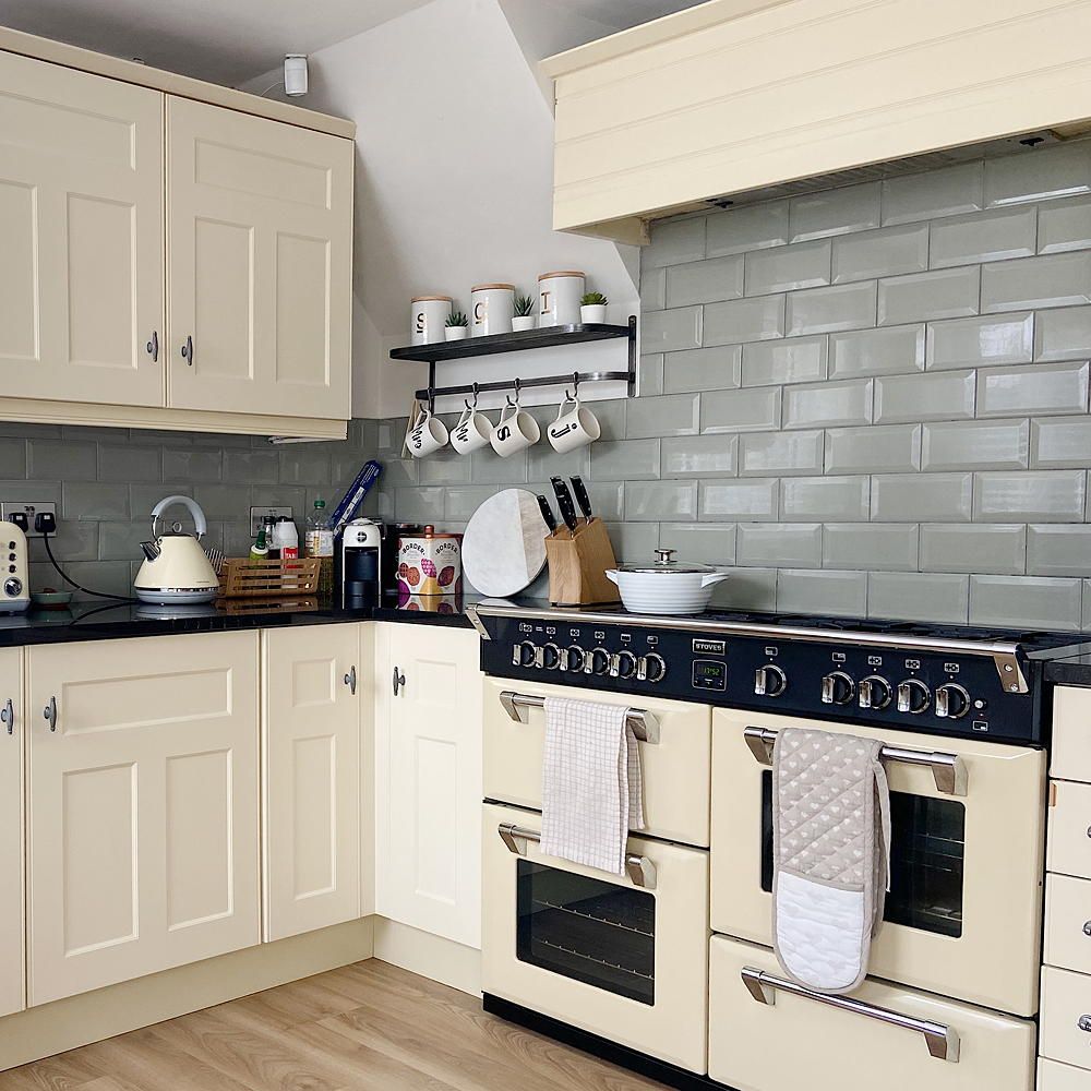 Be inspired by this homeowner's amazing second-hand kitchen makeover ...
