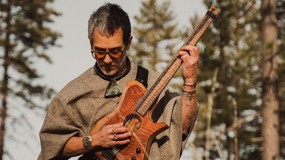 “A headless guitar pioneer”: Paul Masvidal signs with Kiesel Guitars as ...