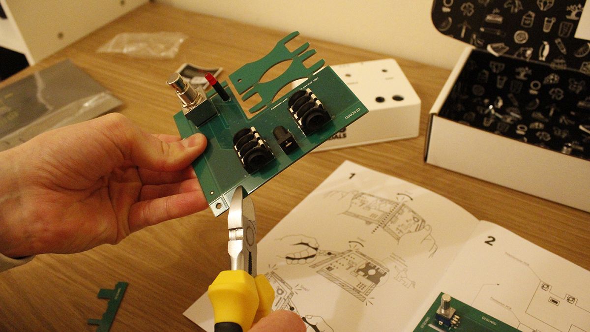 Does JHS Pedals’ $99 DIY Notaklön live up to the hype? | Guitar World