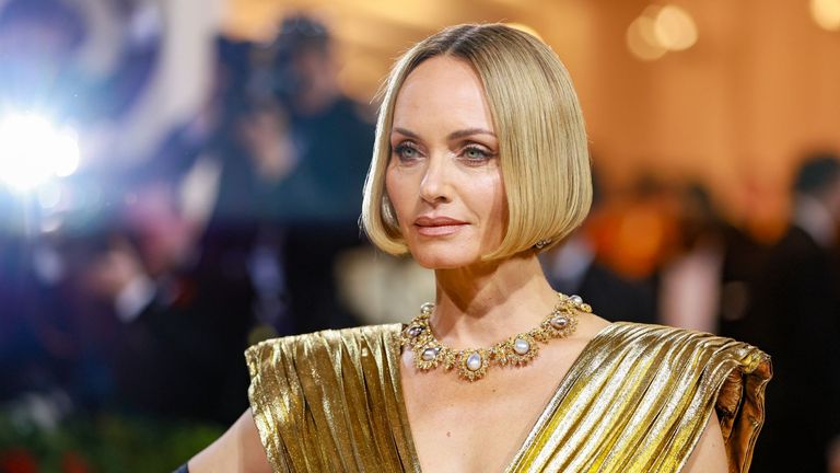 Stylists explain the 'slob' haircut that's trending for '23 | Woman & Home