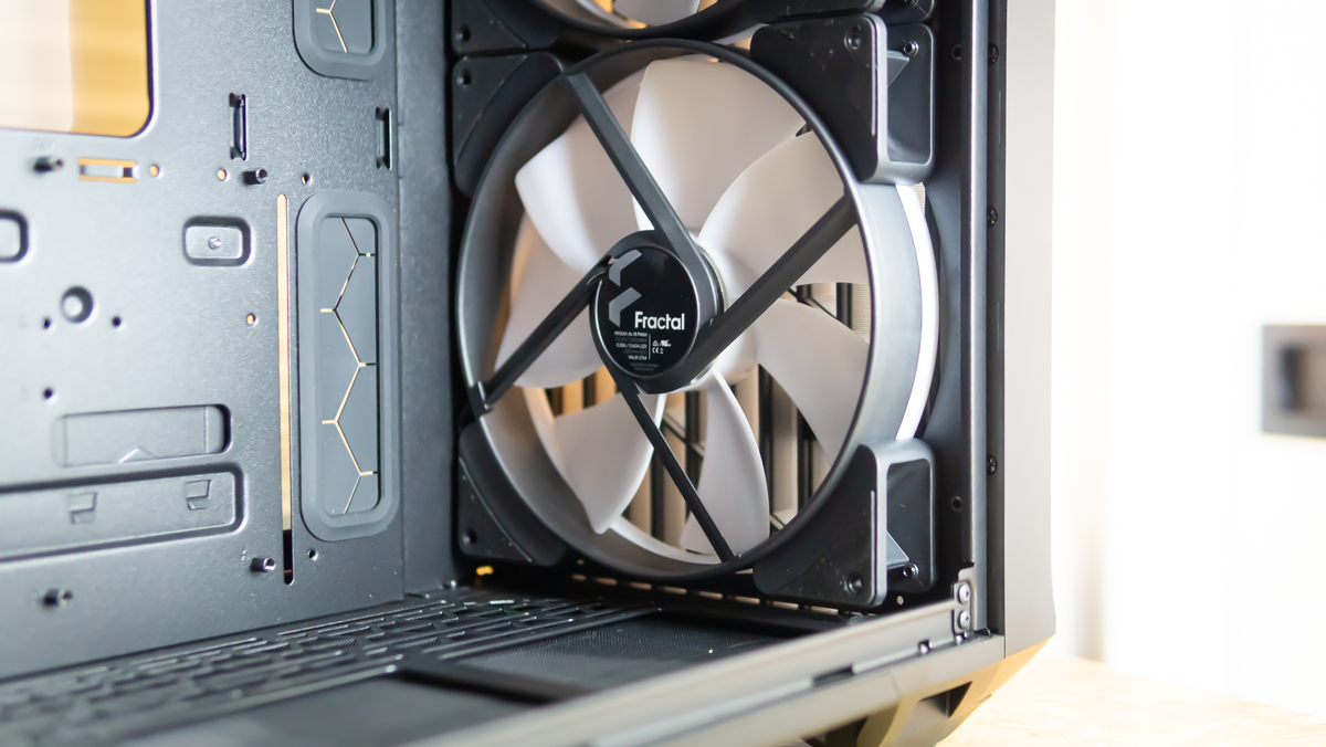 Fractal Design Torrent Compact Review: Cool and Compact | Tom's Hardware