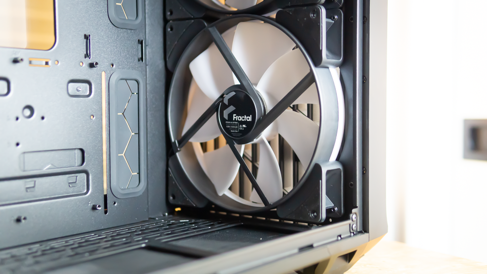 Fractal Design Torrent Compact Review: Cool and Compact | Tom's Hardware