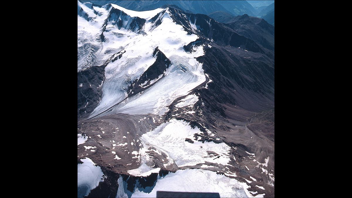 Ötzi the Iceman’s mummified corpse was found in an Alpine gully — but ...