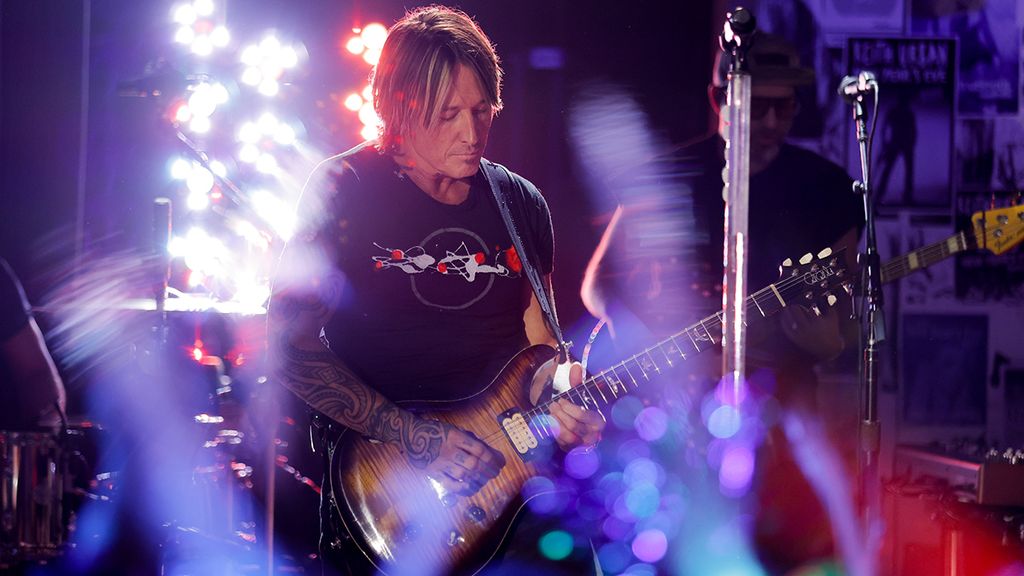 Keith Urban and Dann Huff's biggest guitar solo clash | Guitar World