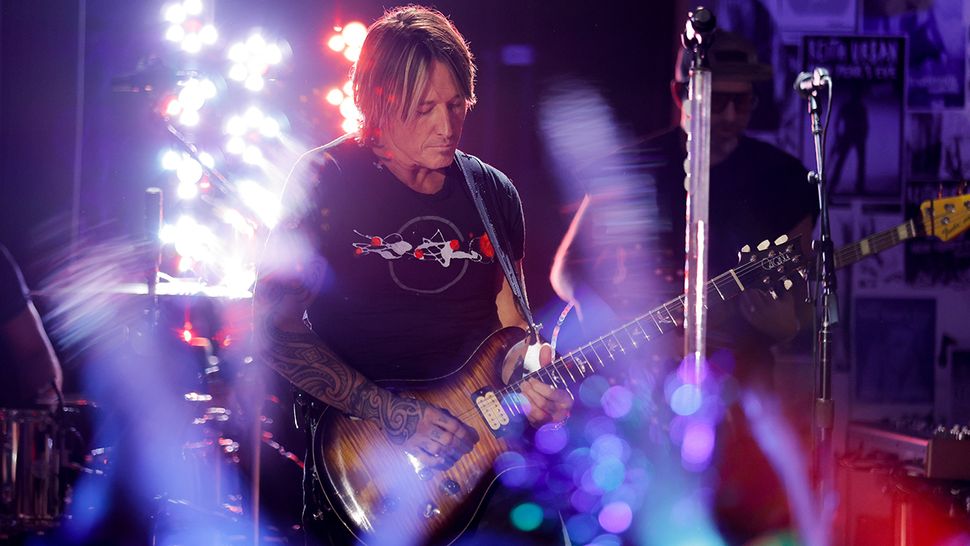Keith Urban and Dann Huff's biggest guitar solo clash | Guitar World