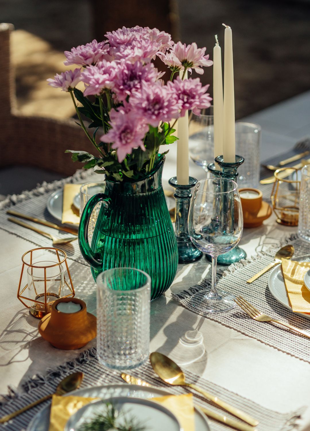 How to host a memorable dinner party - according to pros | Woman & Home