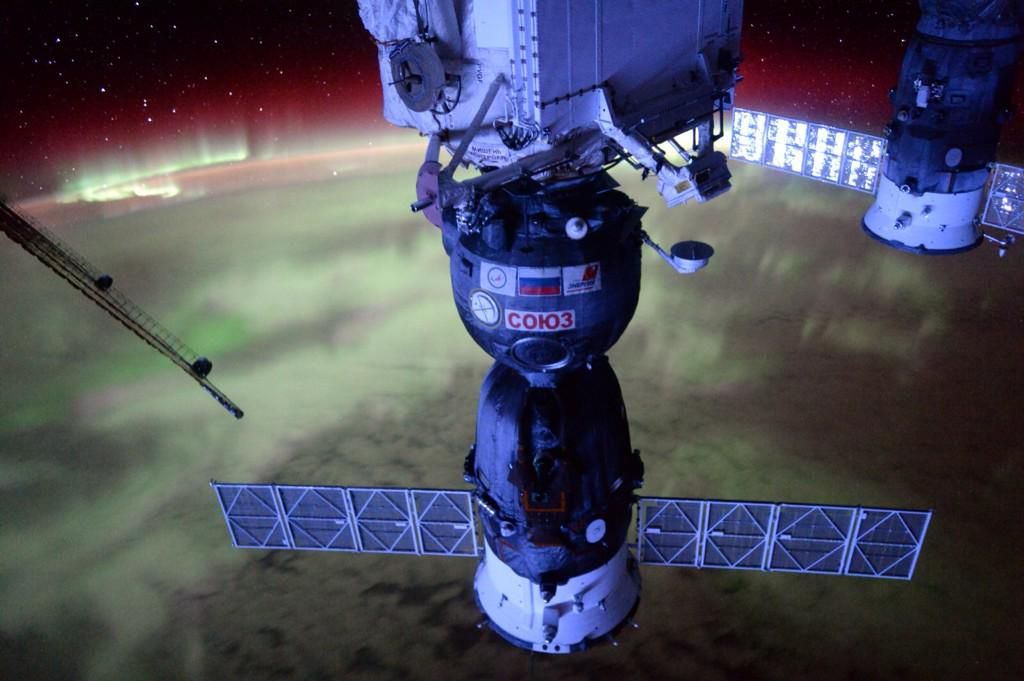 Astronaut Captures Spectacular Time-Lapse Videos of Earth from Space ...