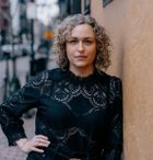 Howard Schultz's Wife, Sheri Kersch Schultz, Is a Nonprofit President ...