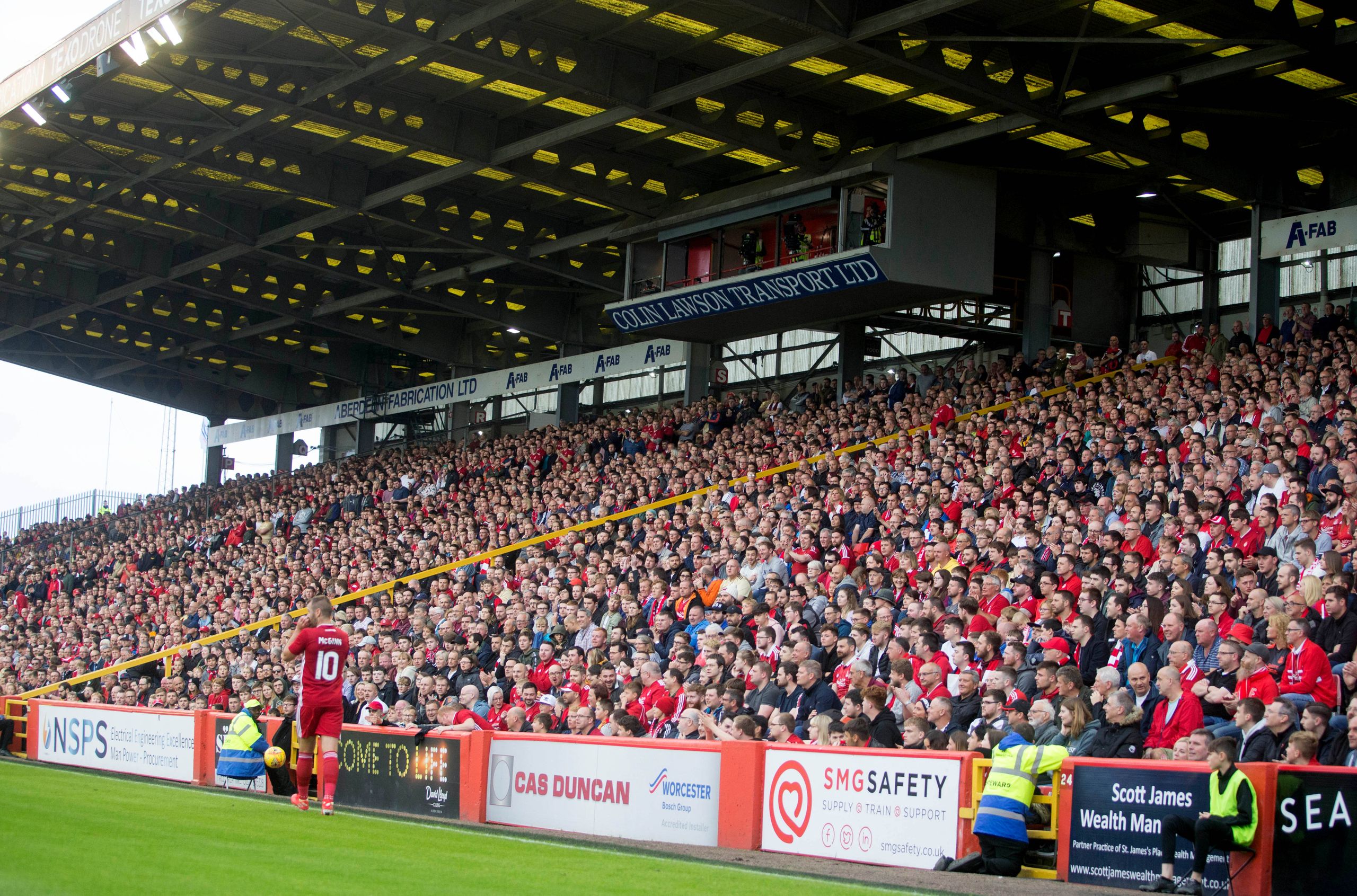Aberdeen preparing to welcome fans back to Pittodrie | FourFourTwo