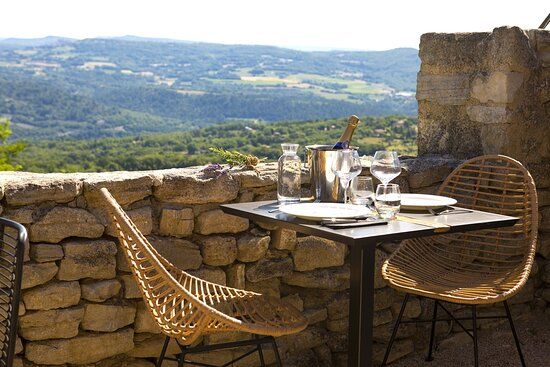 The Weekend Guide to Provence, France | Marie Claire