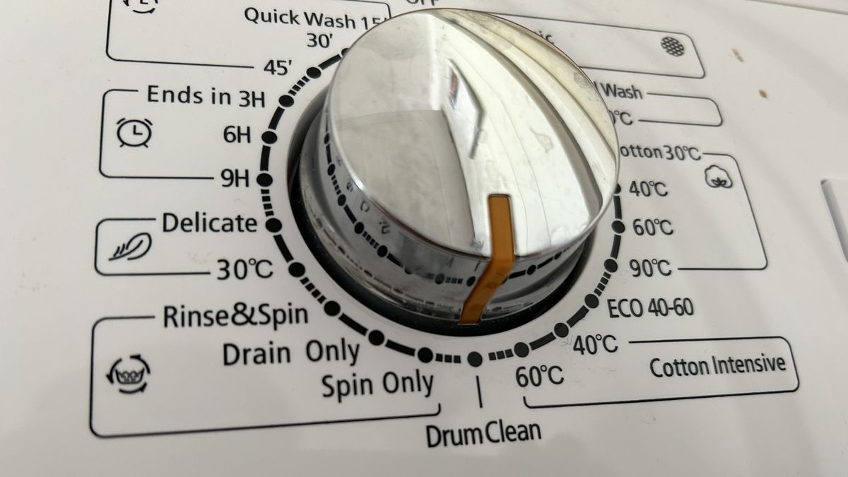 How to waterproof a jacket: rejuvenate your hardshell | Advnture