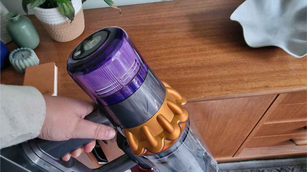How to clean a Dyson filter | Tom's Guide