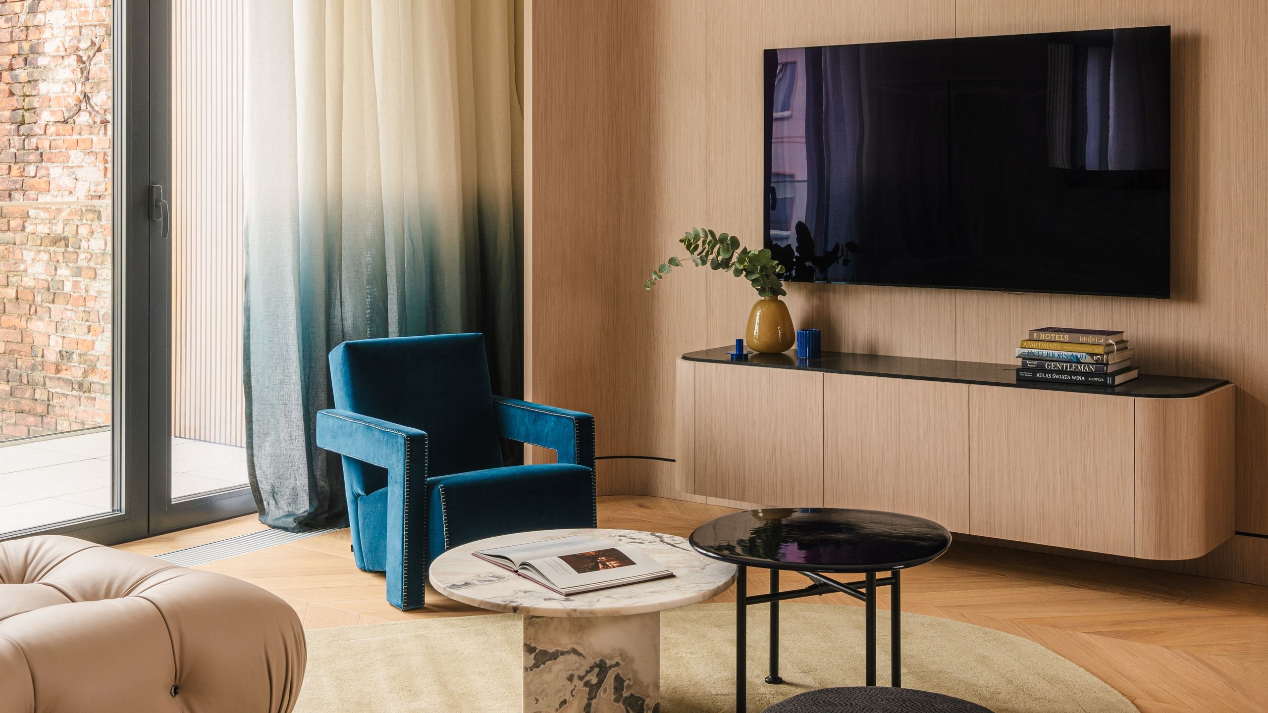 10 TV Wall Ideas to Stop Your Screen Imposing in Living Rooms | Livingetc