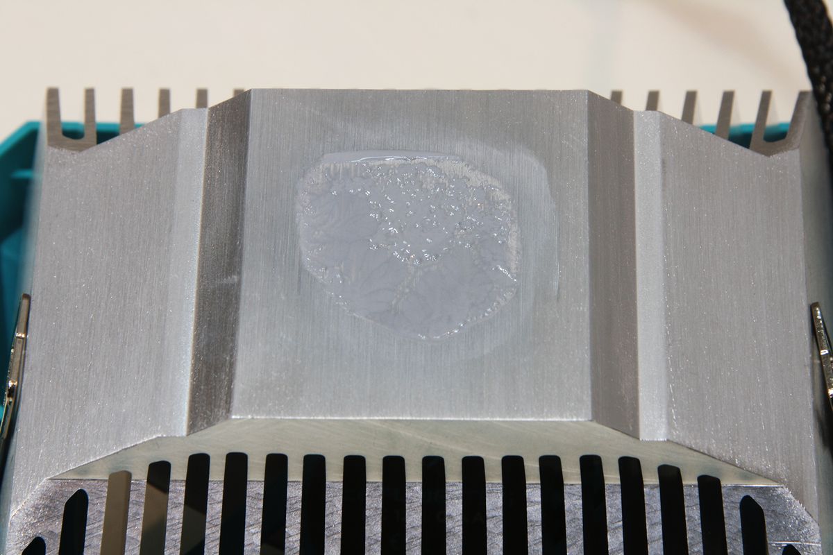 Iceberg Thermal IceFLOE T65 and T95 Review: Small System Cooling | Tom ...