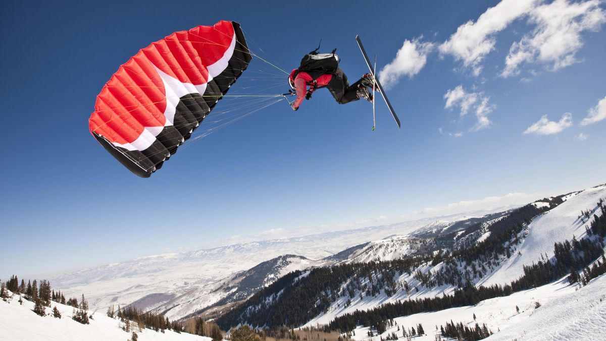 What is paraskiing? Take to the skies with skis | Advnture