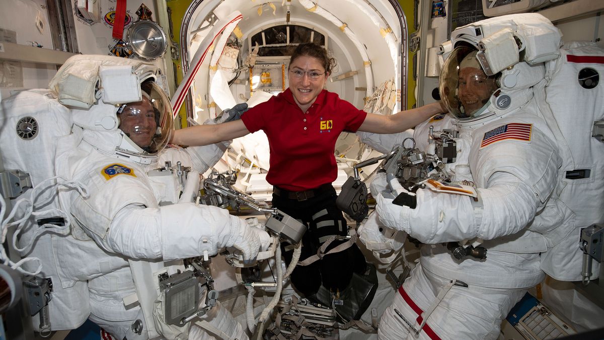 In Photos: The Spacewalking Astronauts of Expedition 60 | Space