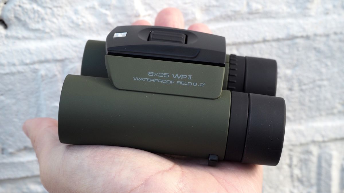 Olympus 8x25 WP II binoculars review | Live Science