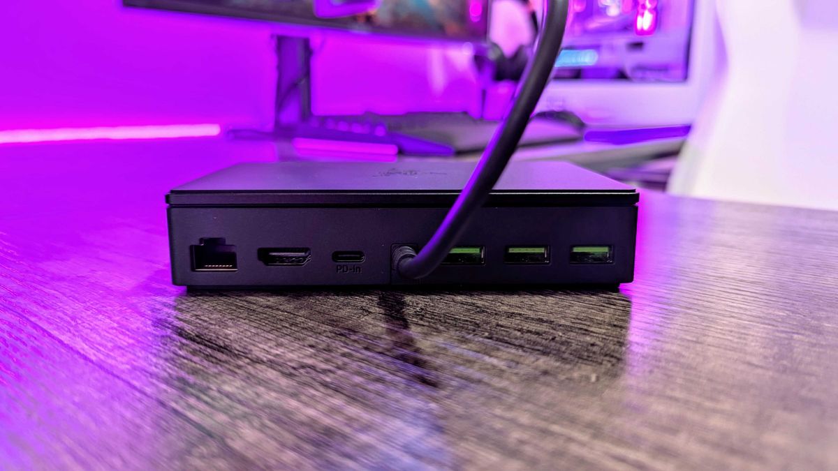 Razer Handheld Dock Chroma review: More ways to play if you pay ...