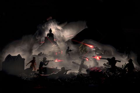 Home photography ideas: Toy soldiers doing battle with light painting ...
