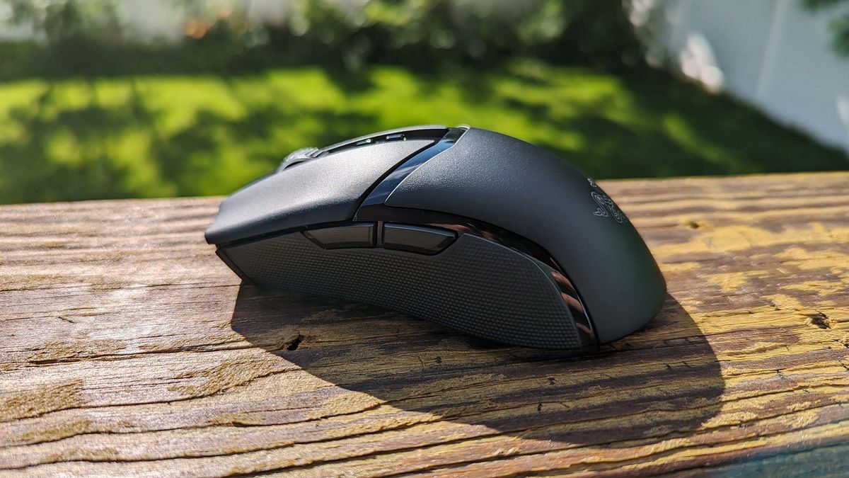 Razer Cobra Pro review: Speed, frills, and less bloat | Windows Central