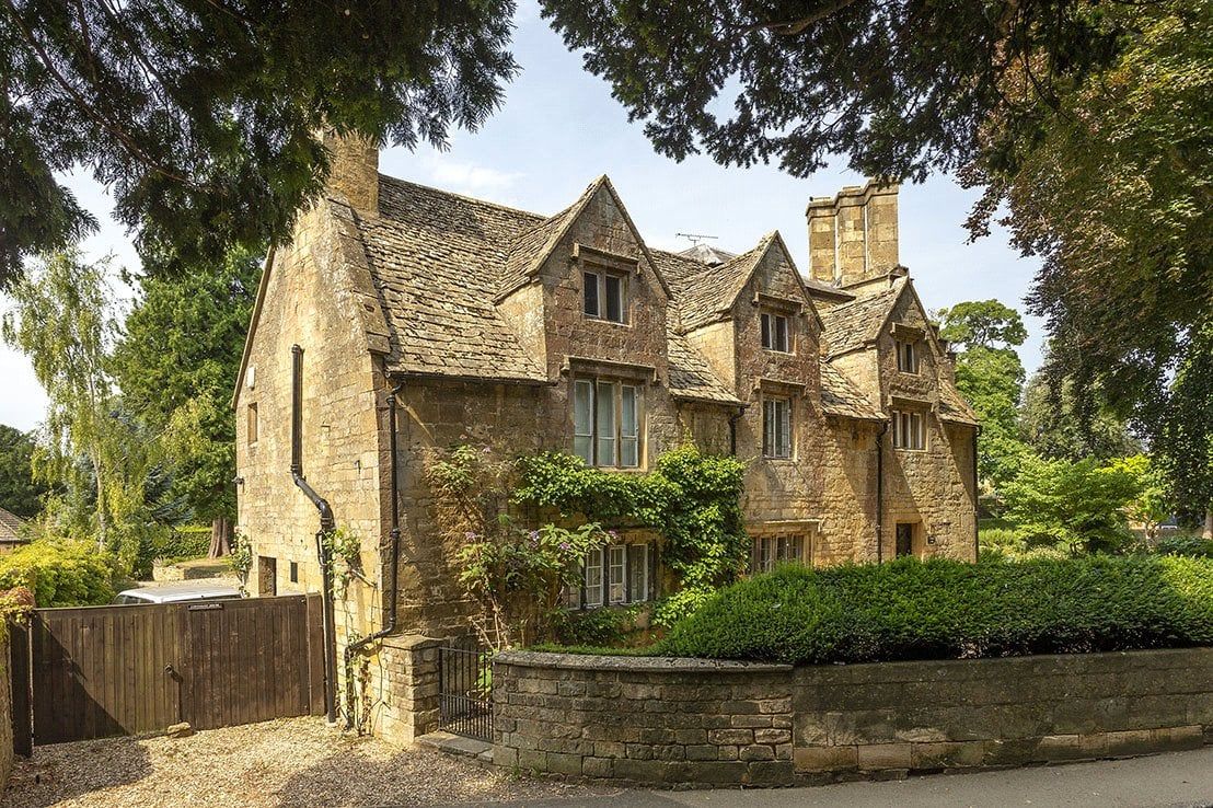 A rare chance to buy one of the finest houses in Chipping Campden ...