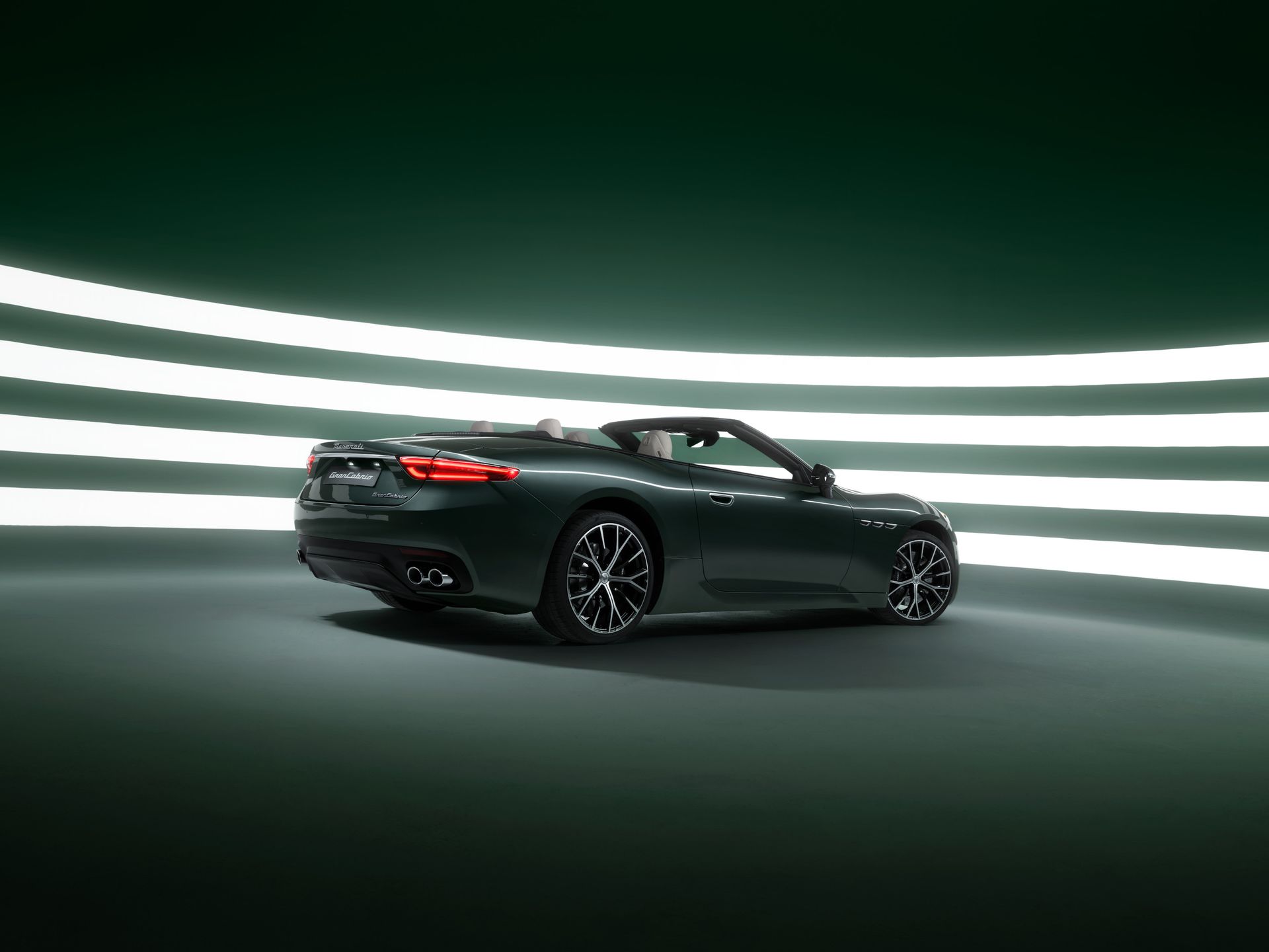 Maserati GranCabrio blends drop-top performance with effortless ...