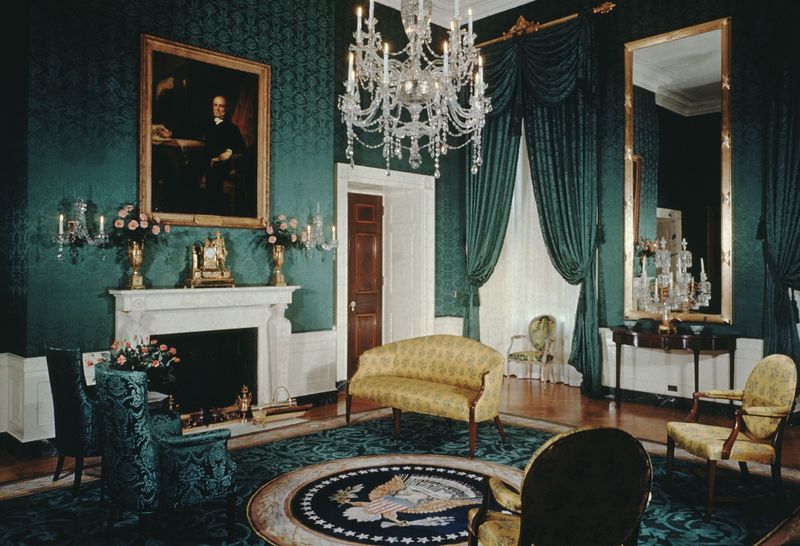 White House Home Decor Photos - How the White House Is Decorated ...