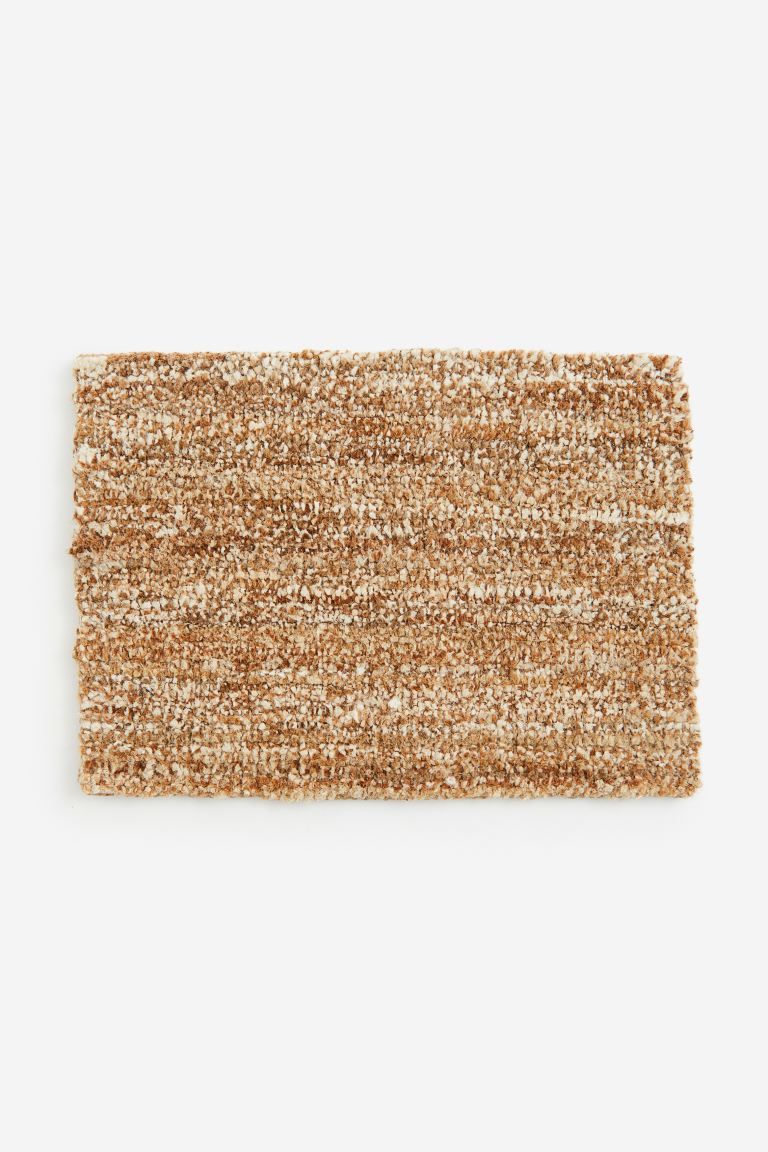 12 H&M Home Rugs That Look Expensive - Editor-Approved Picks | Livingetc