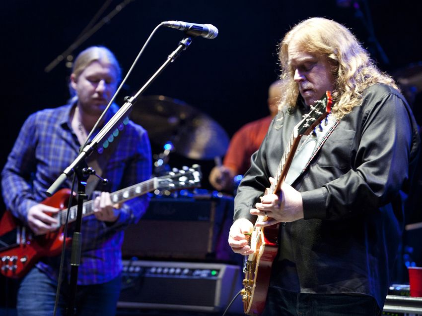 Interview: Warren Haynes on Tommy Bolin, Hubert Sumlin, Allman Brothers ...
