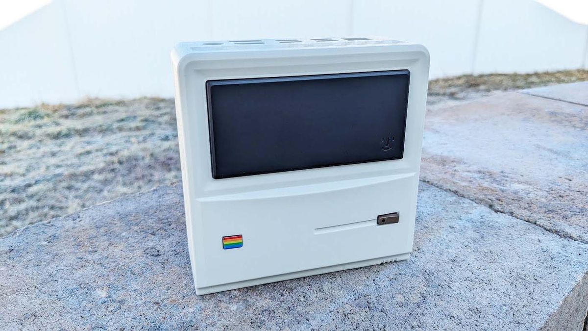 AYANEO Retro Mini PC AM01 review: Compact but mighty enough for light ...