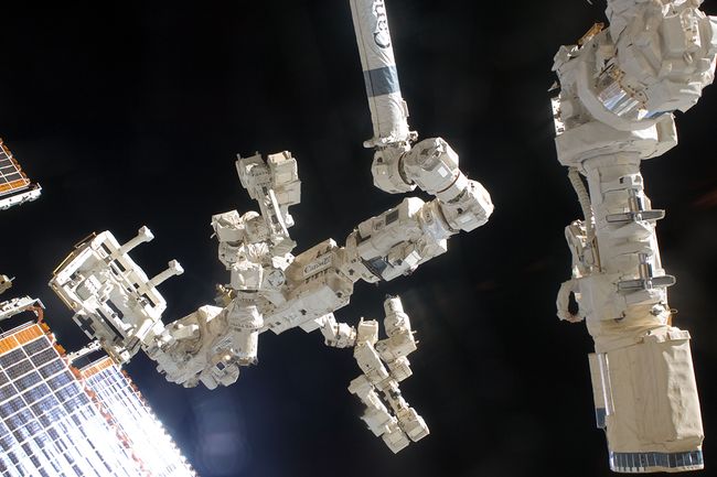 Real-Life 'Replicants': 6 Humanoid Robots Used for Space Exploration ...