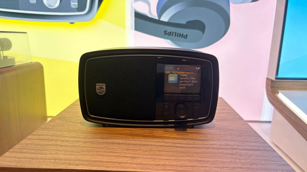 Philips' new range celebrates 100 years in audio by combining retro ...