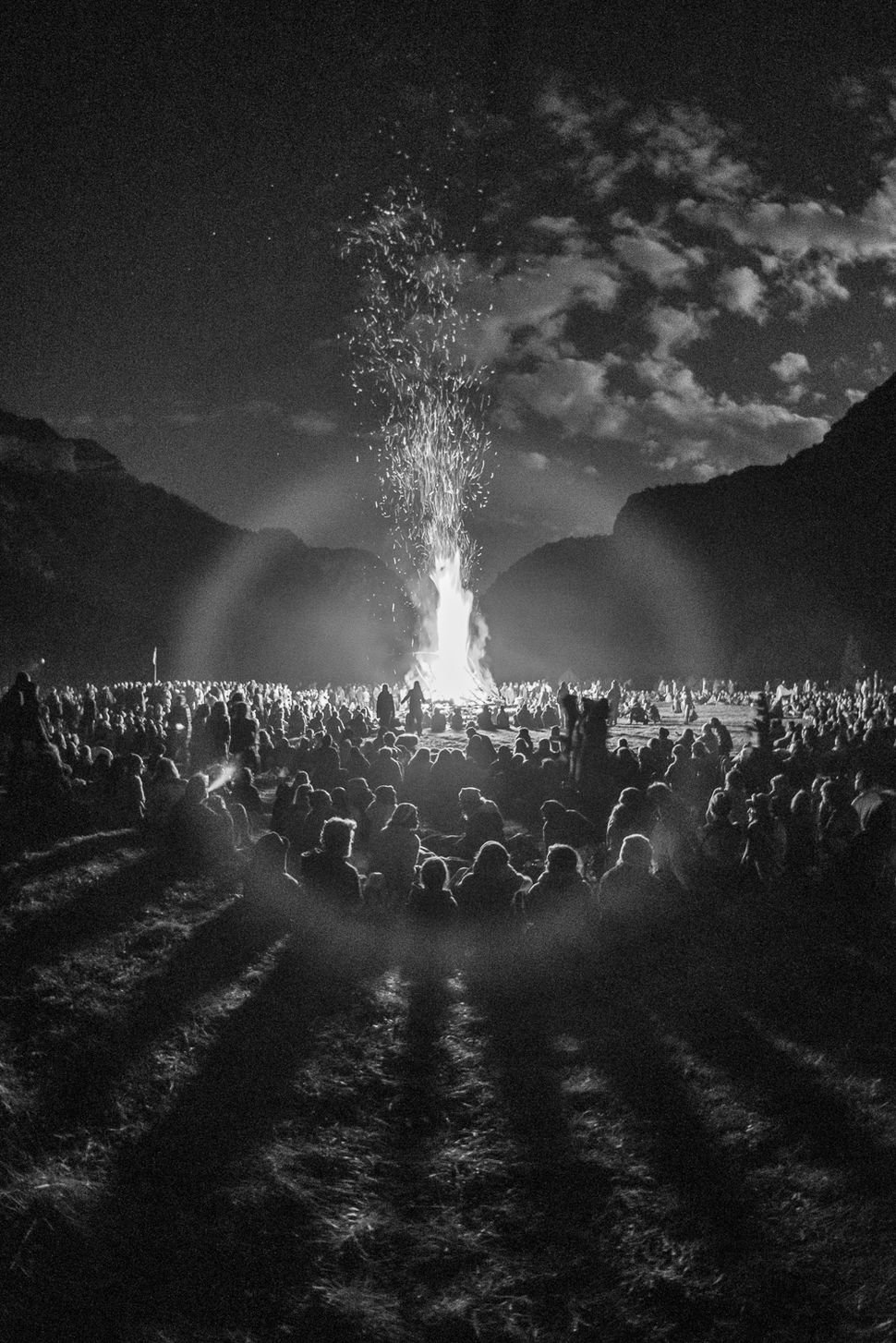 Nature, nudity and reconnection captured in rare photos of Rainbow ...