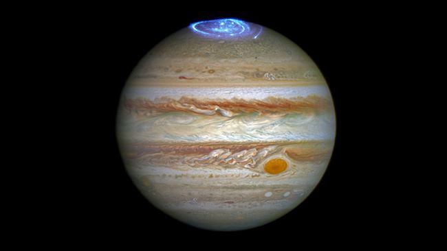 How does astronomy use the electromagnetic spectrum? | Space