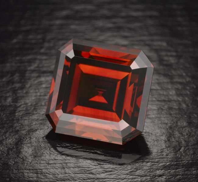 Mysterious, Rare Red Diamond on Display | Live Science