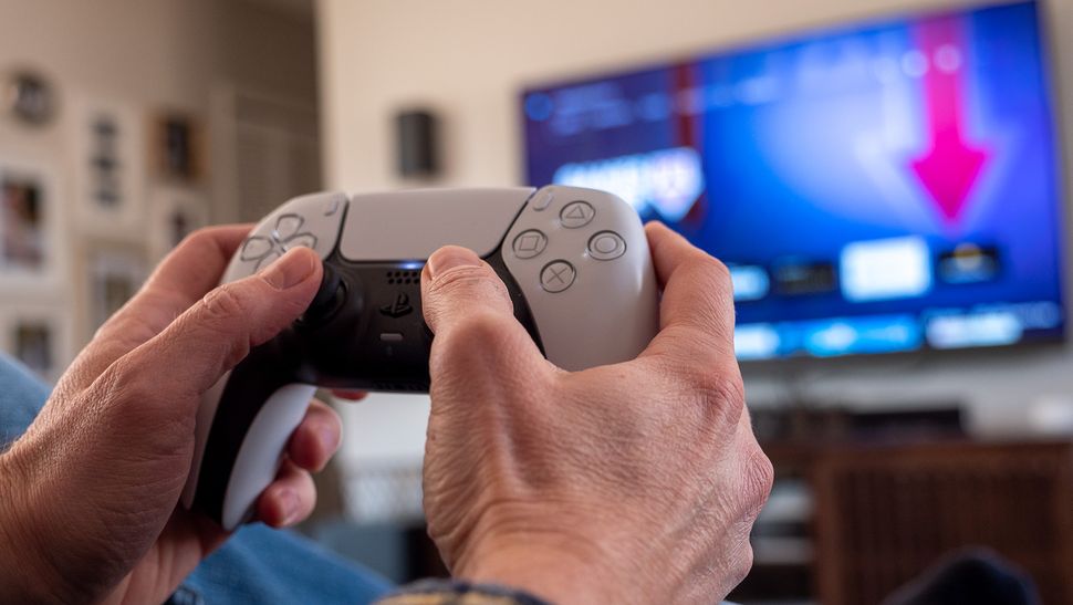 You can now stream PS5 games on your Chromecast with Google TV ...