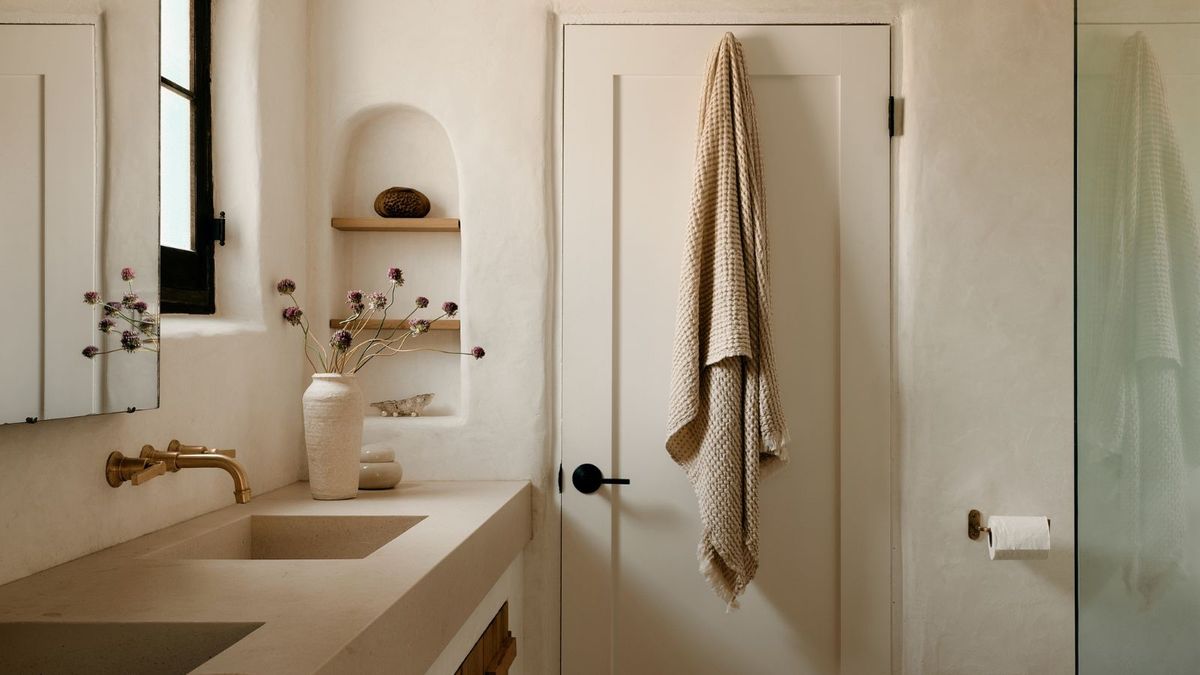 5 plaster bathroom ideas for an organic, textural scheme | Homes and ...