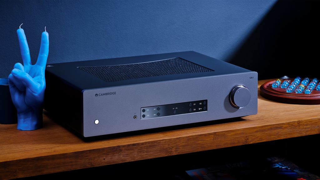 This Cambridge Audio amplifier is enjoying a £200 Black Friday discount ...
