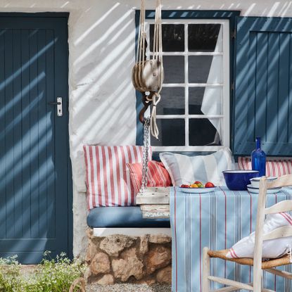 House exterior colour ideas using paint, cladding and tiles | Ideal Home