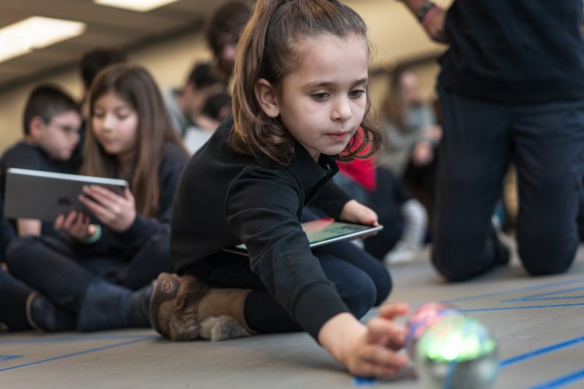 Apple's Hour of Code workshops delight kids... of all ages! | iMore