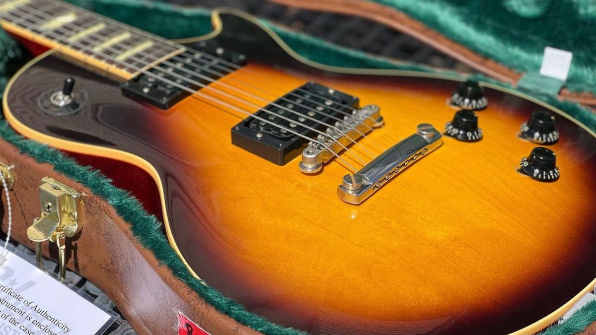 How a Slash superfan ended up trading guitars with his hero… three ...