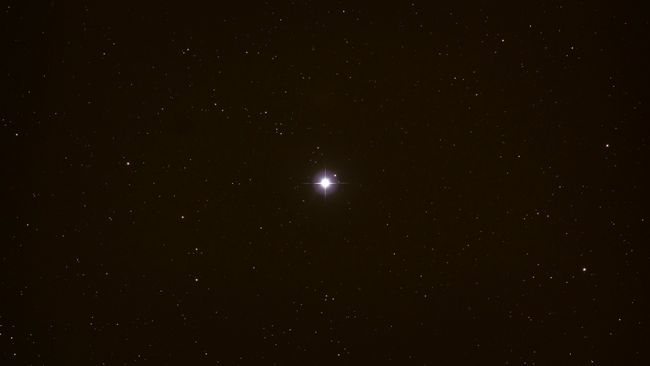 See the Red Planet Mars shine beside the blue star Regulus tonight | Space