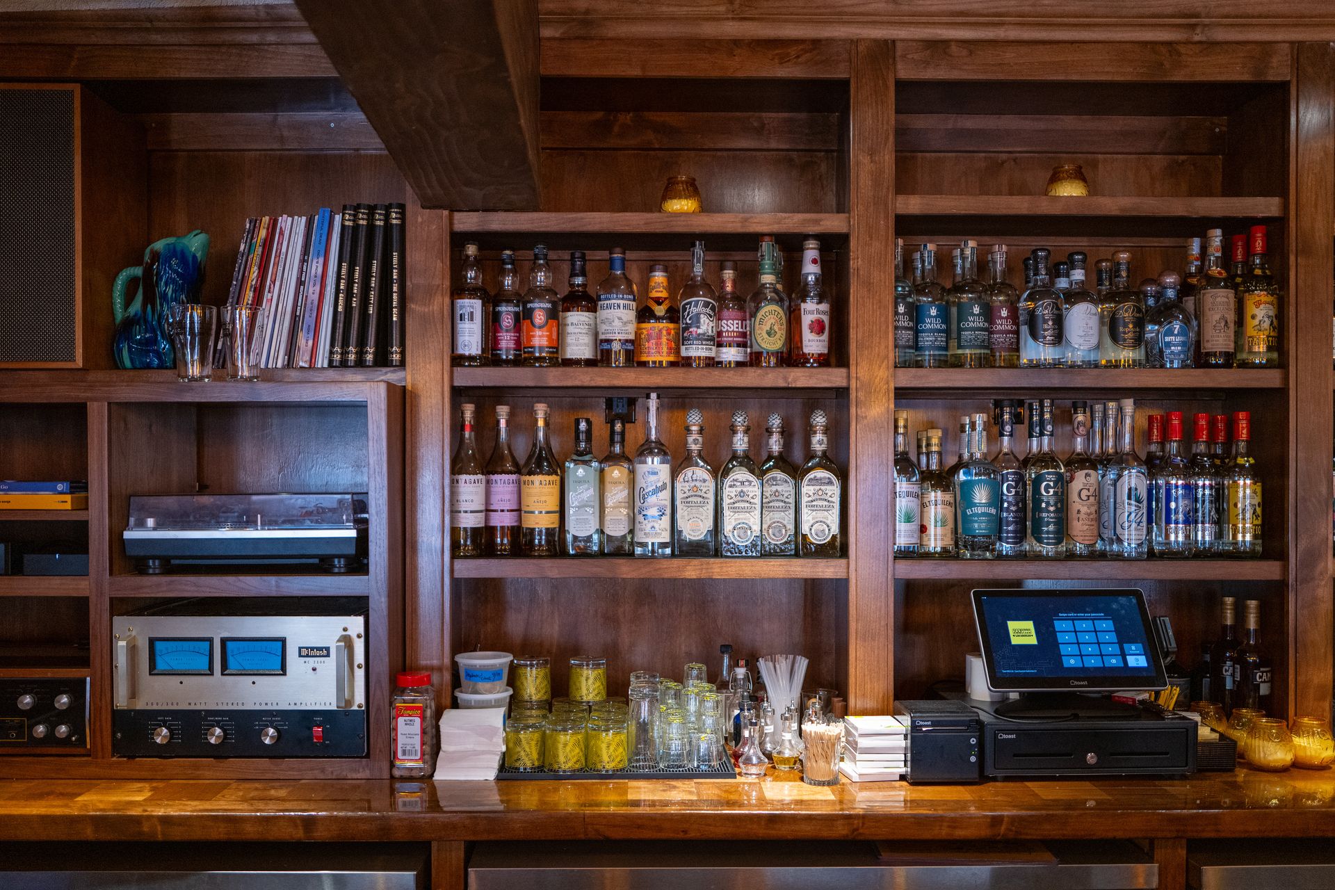 Marvito Los Angeles review: A psychedelic riff on a Mexican saloon ...