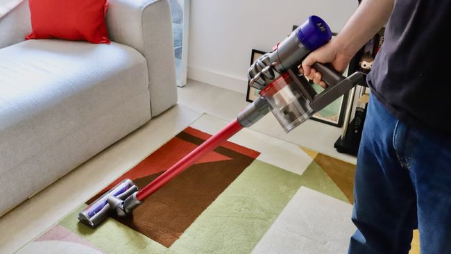Dyson V7 vacuum cleaner review | TechRadar