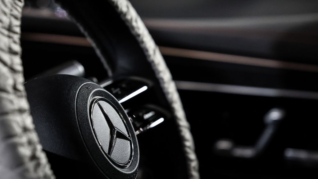 1st self-driving car that 'lets you take your eyes off the road' goes ...