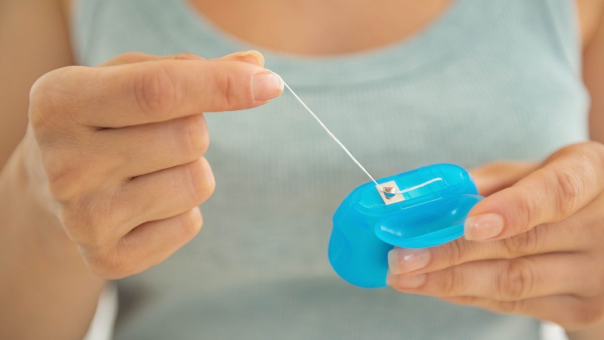 Flossing showdown: Water flossers vs dental string | Tom's Guide