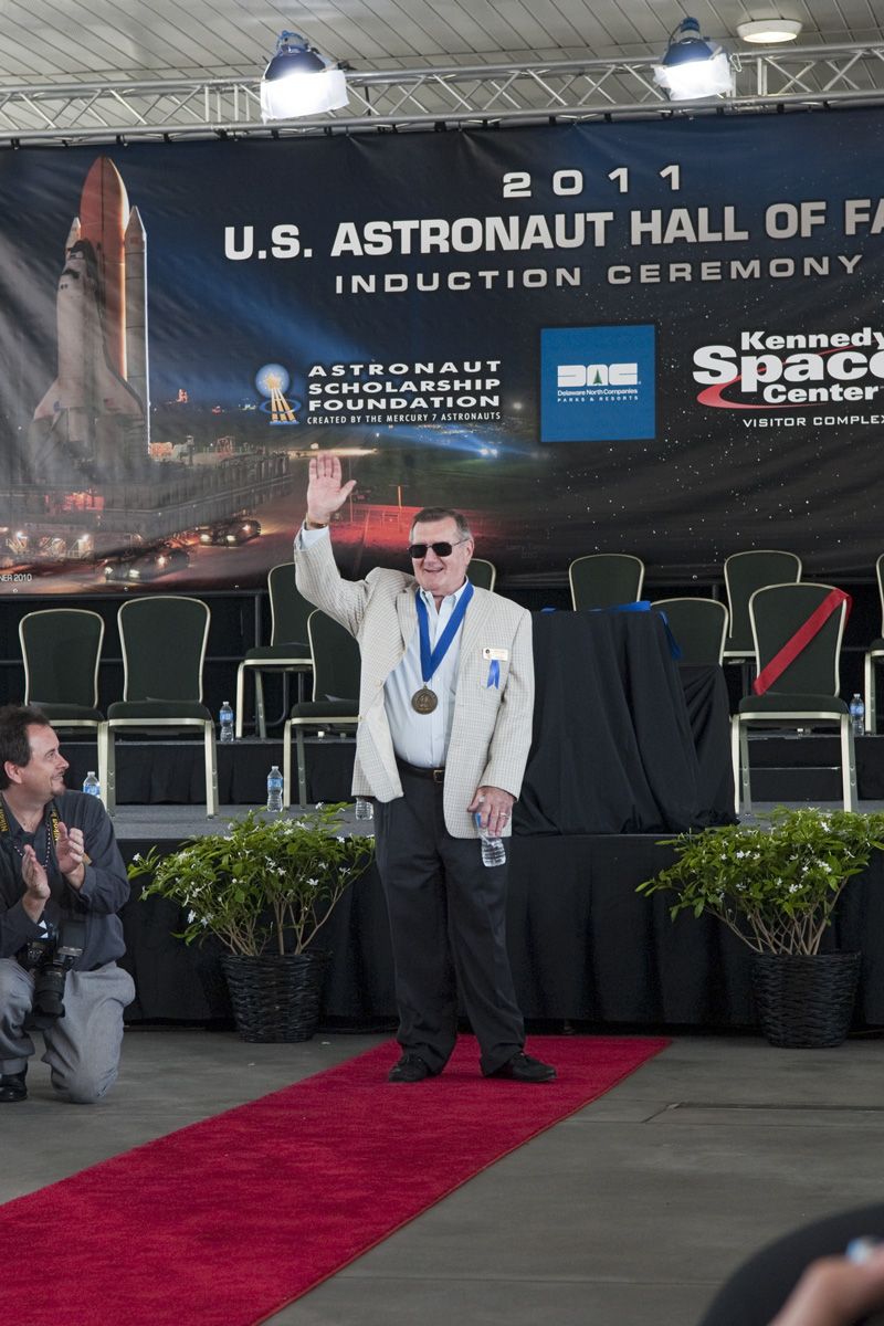 In Memoriam: Astronaut Dick Gordon Remembered in Pictures: Page 3 | Space