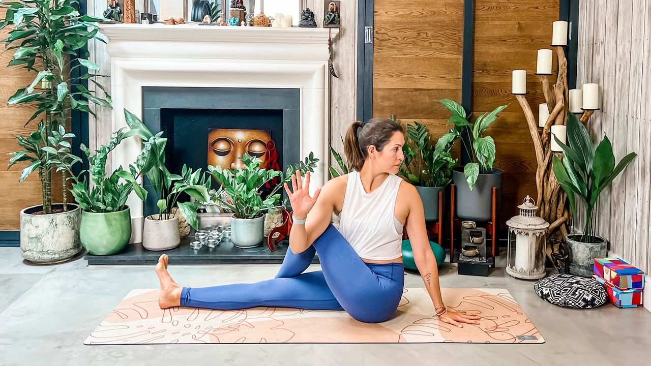 Core yoga for building stronger abs | Fit&Well